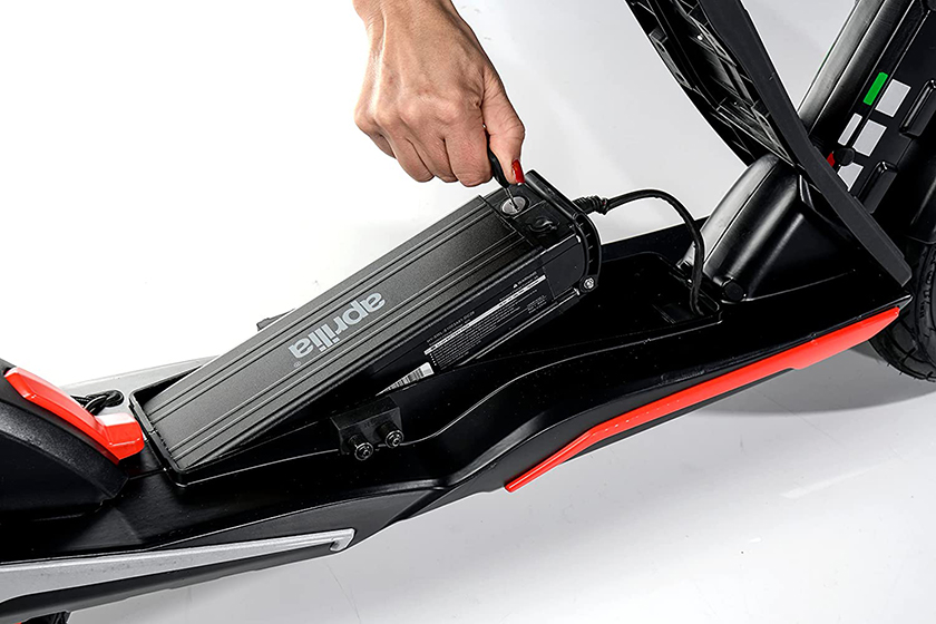Aprilia eSR1: An excellent Italian-made entry scooter - Stereotech